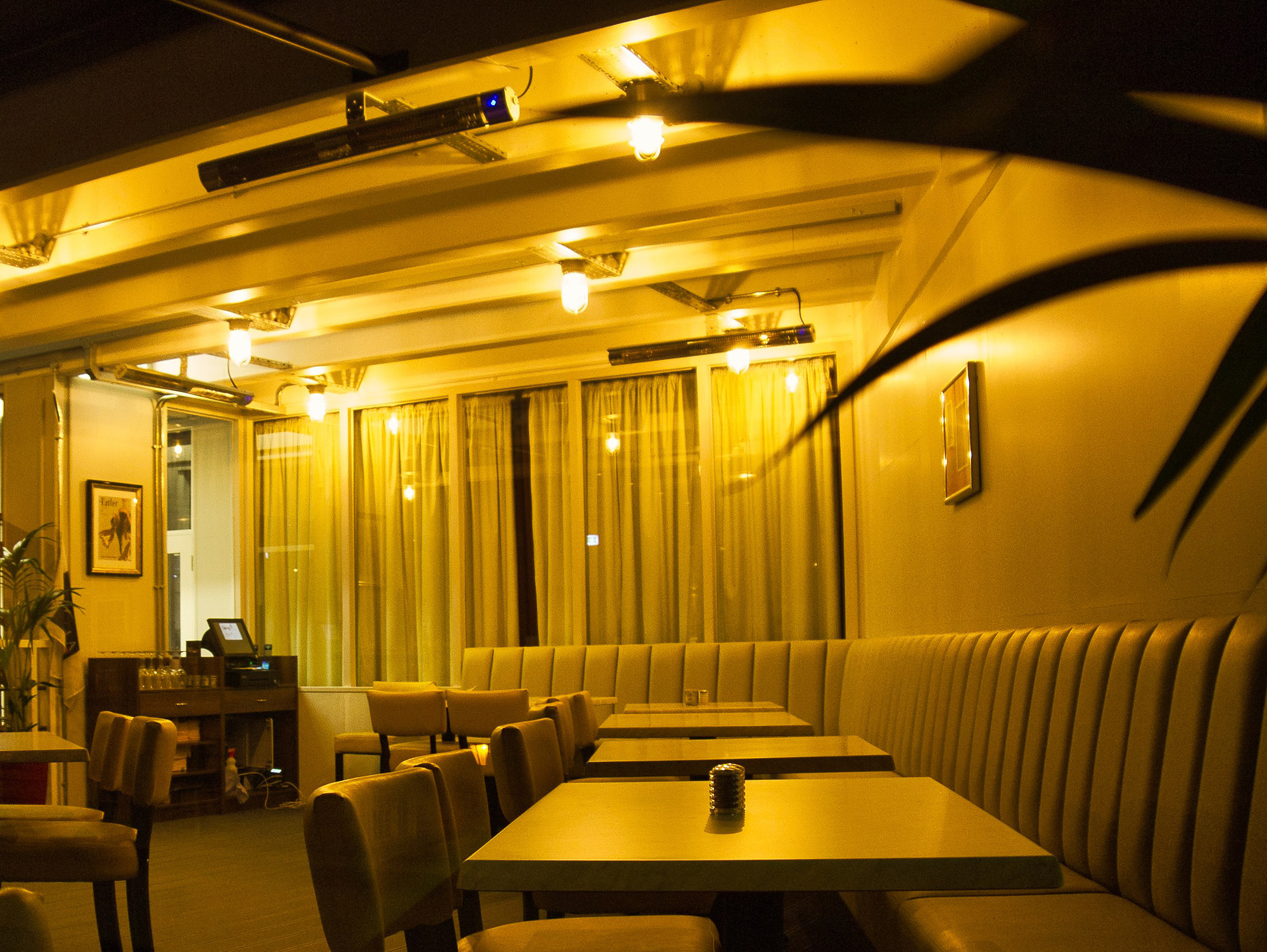 The Loneliness of a Hotel Bar © Dawn Mander - Shutter Hub